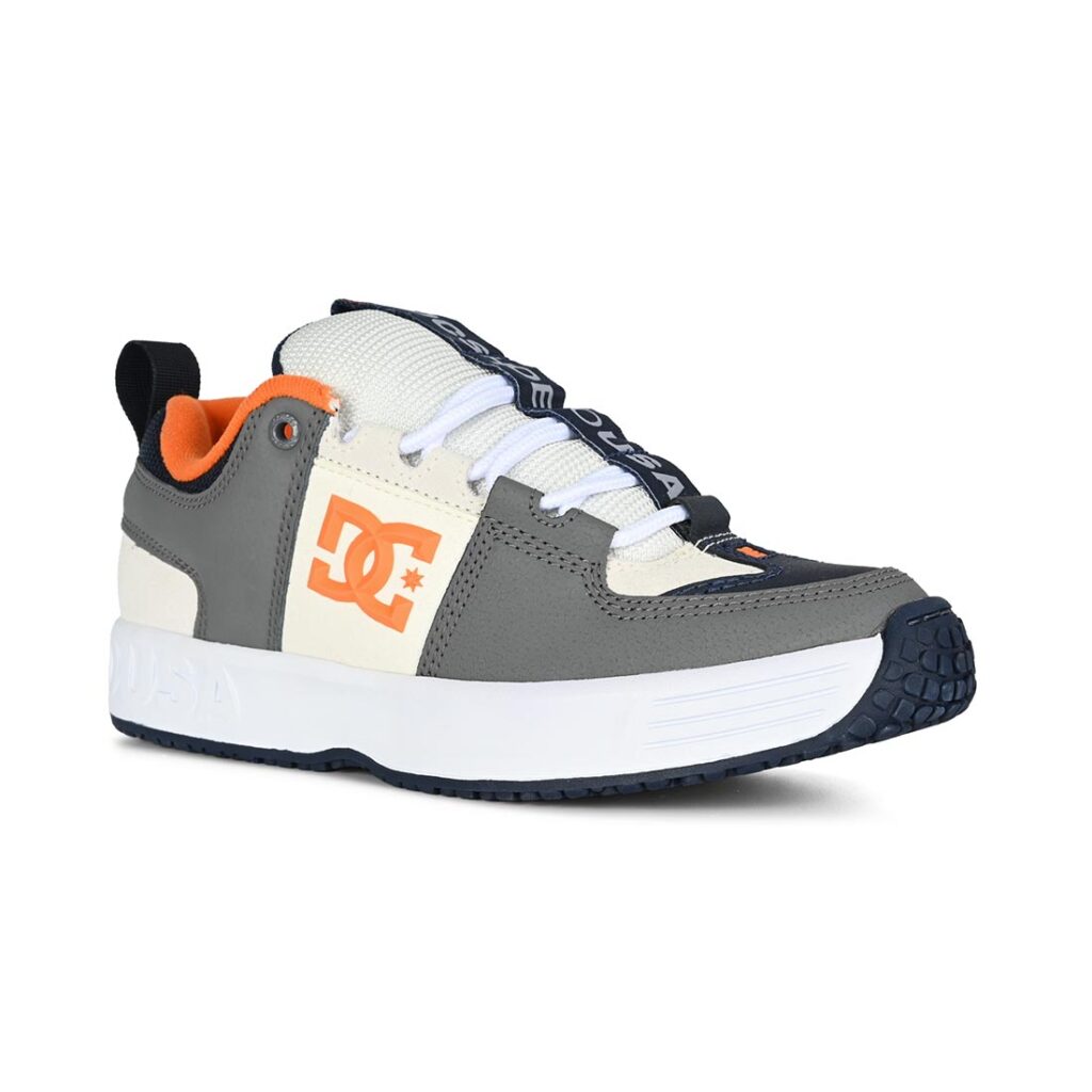 DC Shoes & Clothing | Free UK Shipping - Supereight