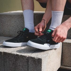 Emerica Pillar Mid-Top Skate Shoes - Black/White/Gold